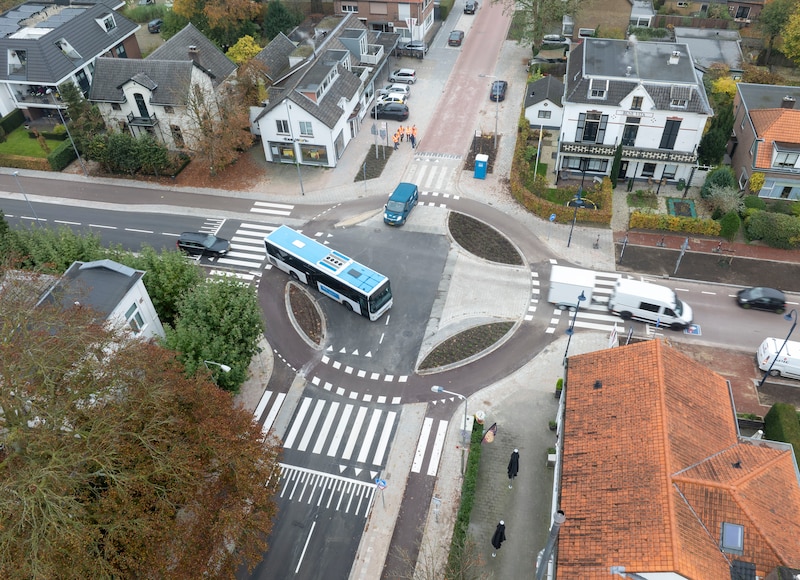 Deze bijzondere, nieuwe rotonde was binnen enkele dagen het decor van ...