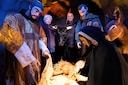 20 poppen en 130 opgezette dieren: kerststal in Sint-Jan bijna klaar ...