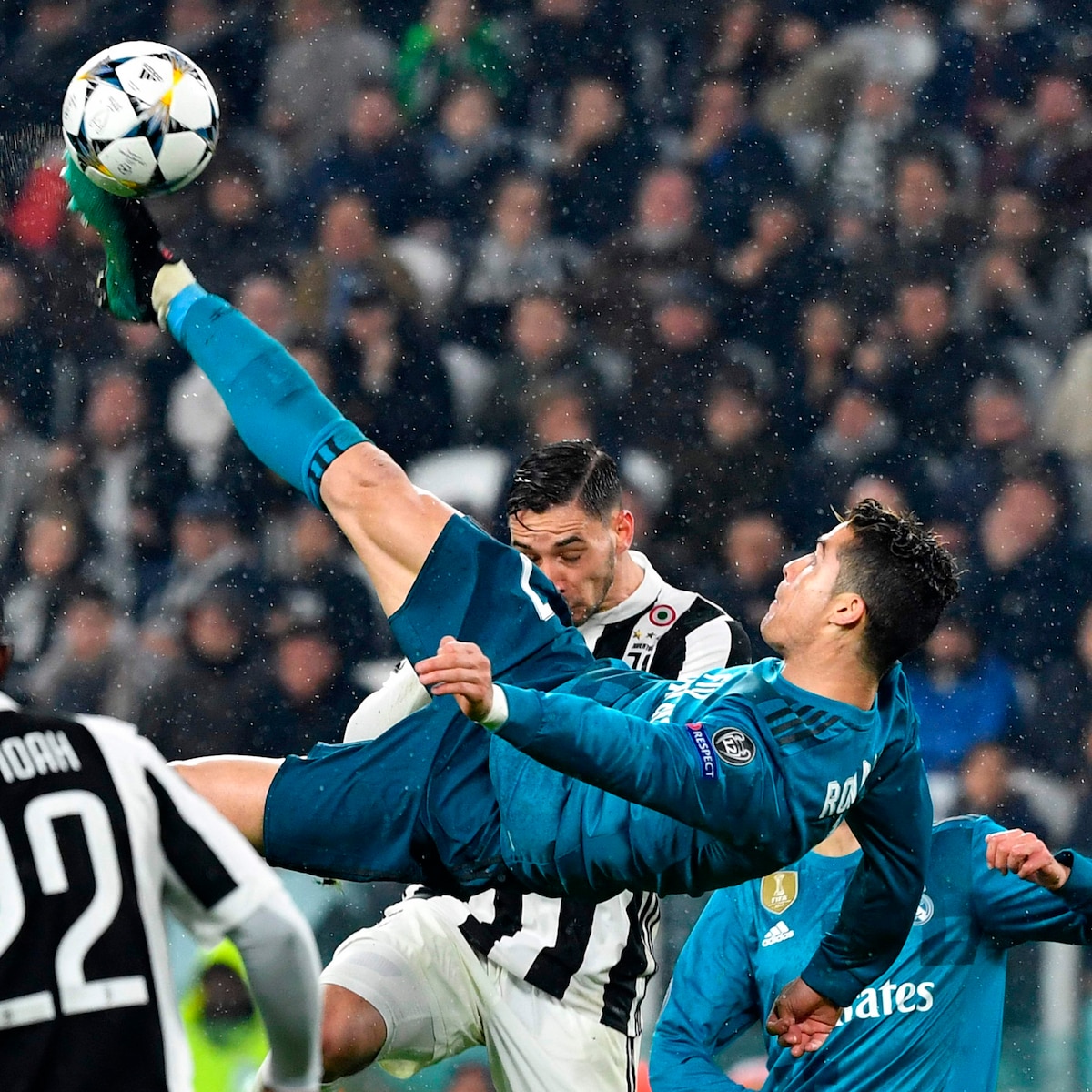 Cristiano Ronaldo Omhaal Ronaldo's Spectacular Bicycle Kick Goal! ⚽
