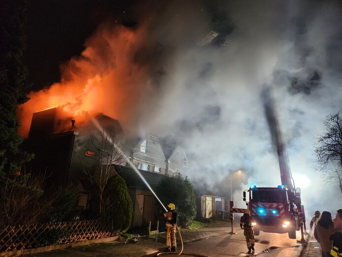 Meerdere woningen ontruimd bij brand in Nijmegen: buurman belde ...