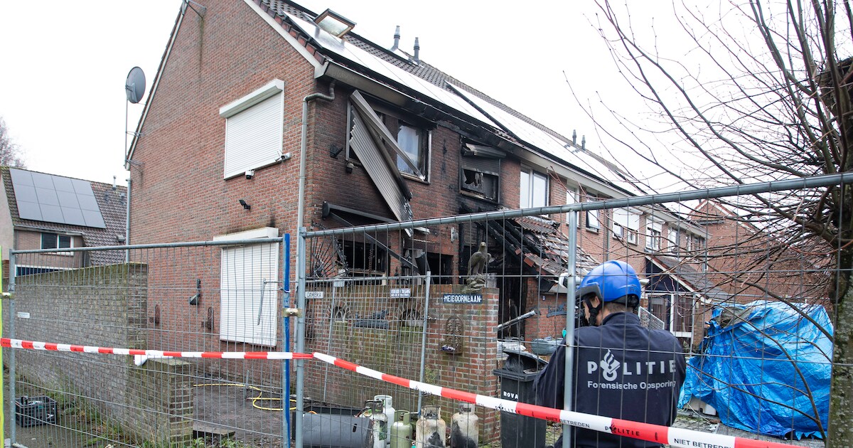 Nazorg voor brandweer na verzengende woningbrand in Vroomshoop ...