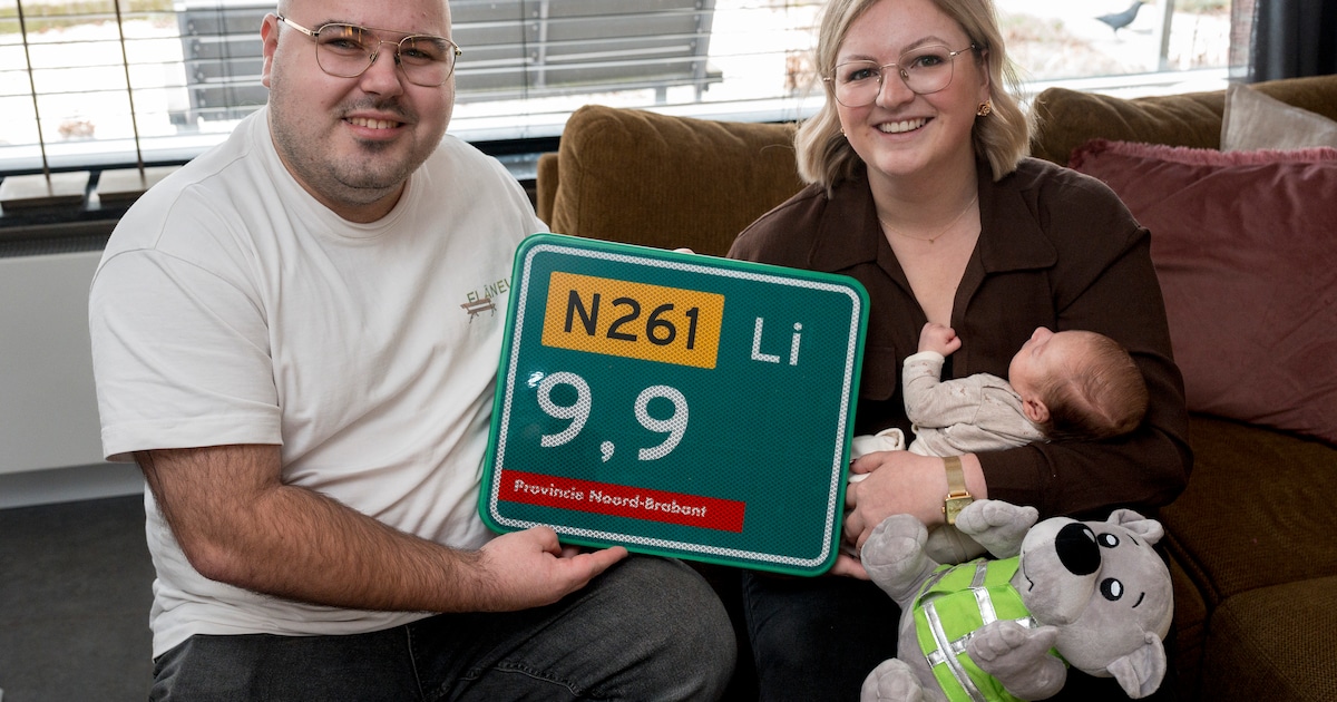 Amber bevalt op vluchtstrook van zoon Seff en krijgt uniek aandenken ...