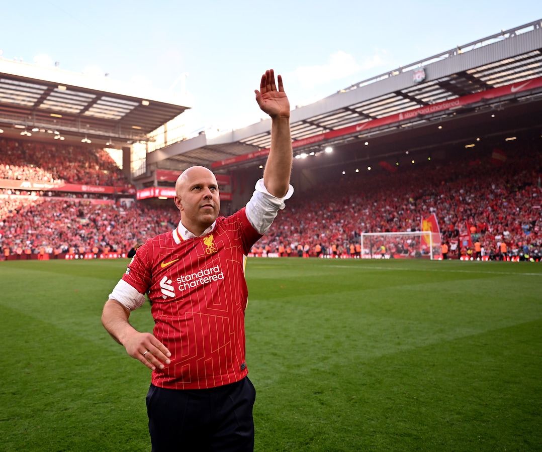 Arne Slot neemt in emotionele brief afscheid van Liverpool-fans: ‘De ...