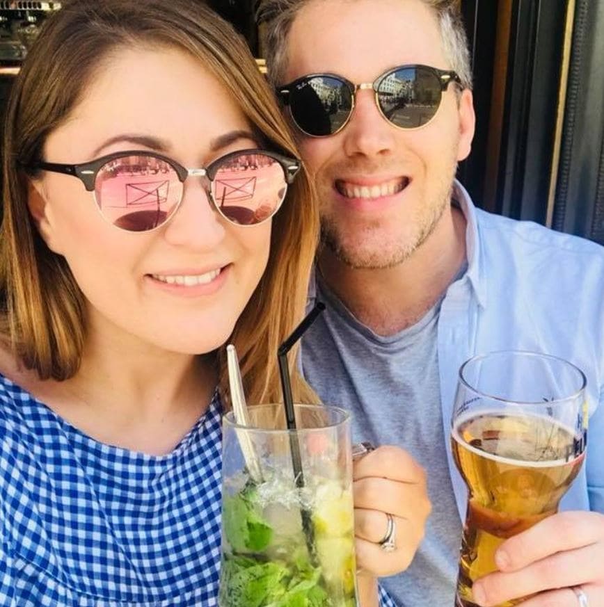 Brits koppel koopt hotel tijdens dronken avondje huwelijksreis | Foto ...