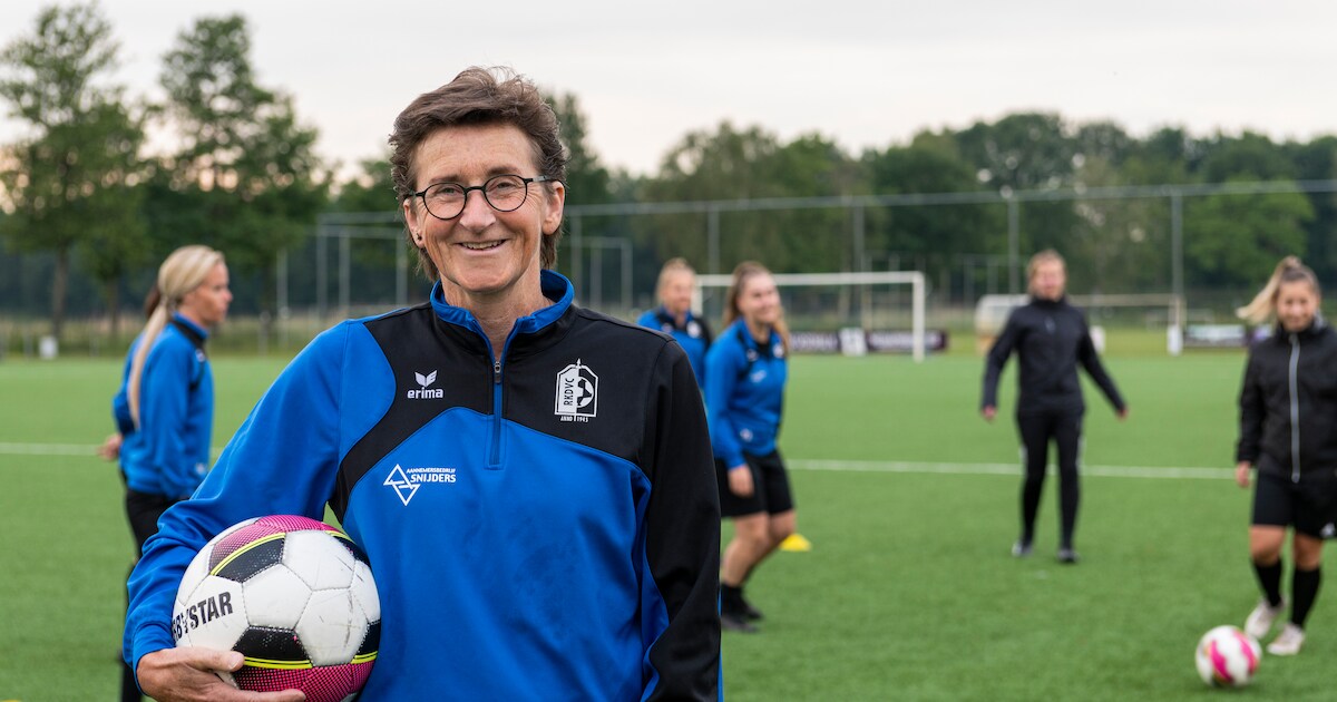 Marja stopt na 50 jaar met voetballen: 'Het leeftijdsverschil wordt wel ...
