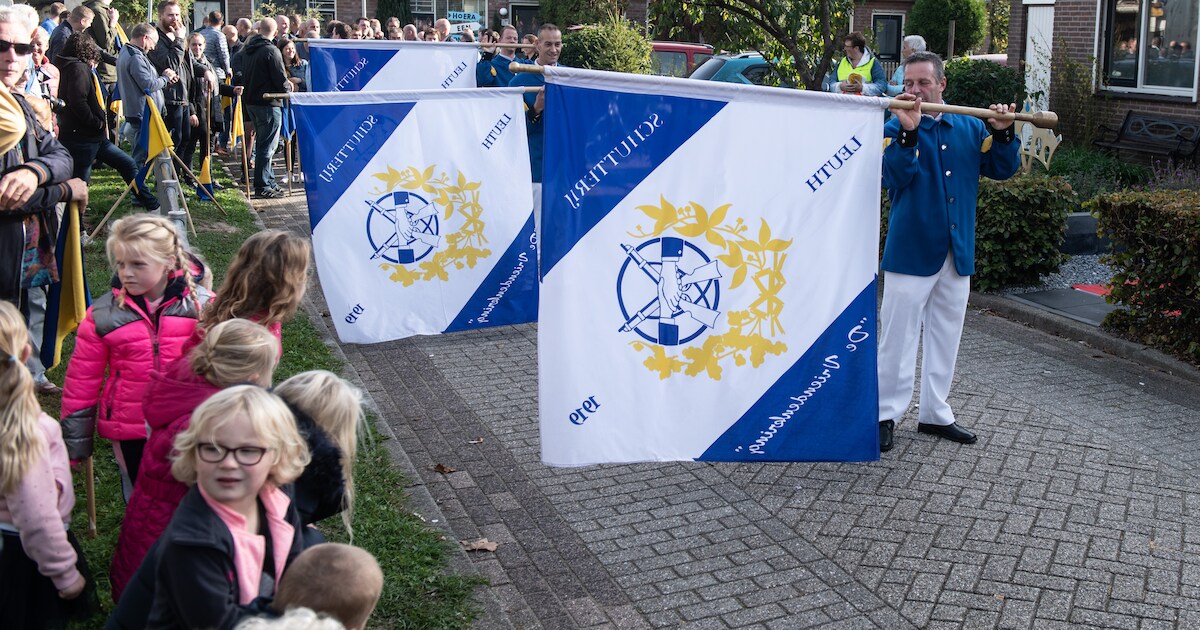 Vrouwen grijpen macht in Leuth, dorp heeft nu zes (!) koninginnen ...