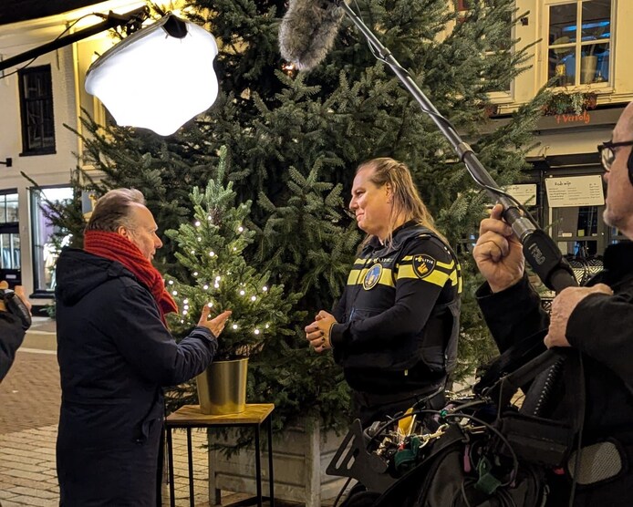 Liefde overwint: de reis van politieagente Renée na haar coming-out als ...