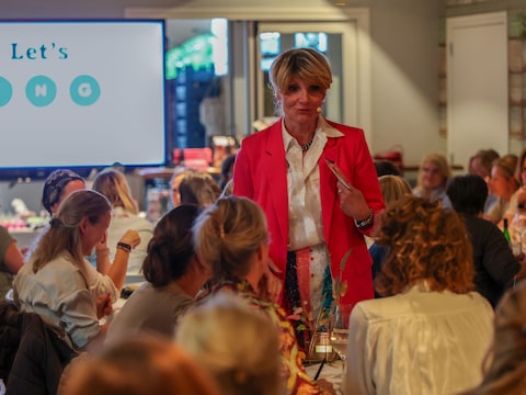 Van opvlieger tot bingokaart: overgangsbingo in Rooi zorgt voor veel ...