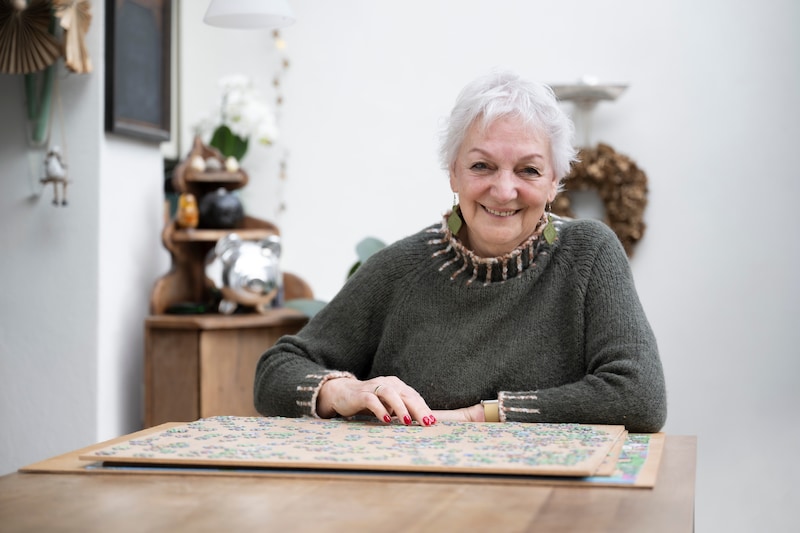 Erny (72) werkt al 50 jaar in het Radboudumc: ‘Het was niet normaal dat ...