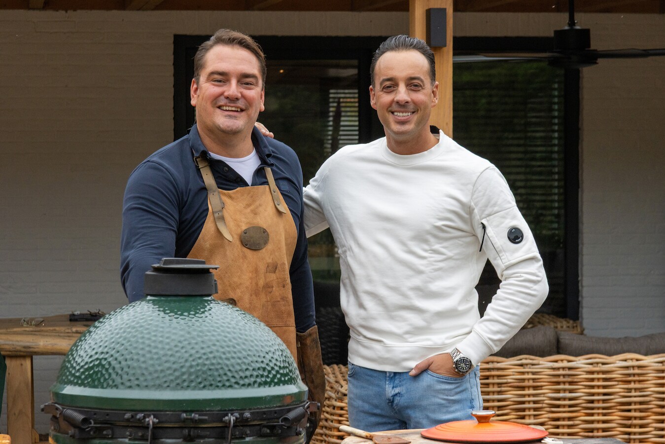 Lucas (38) hielp anderen aan een huis in het buitenland, nu vertrekt ...