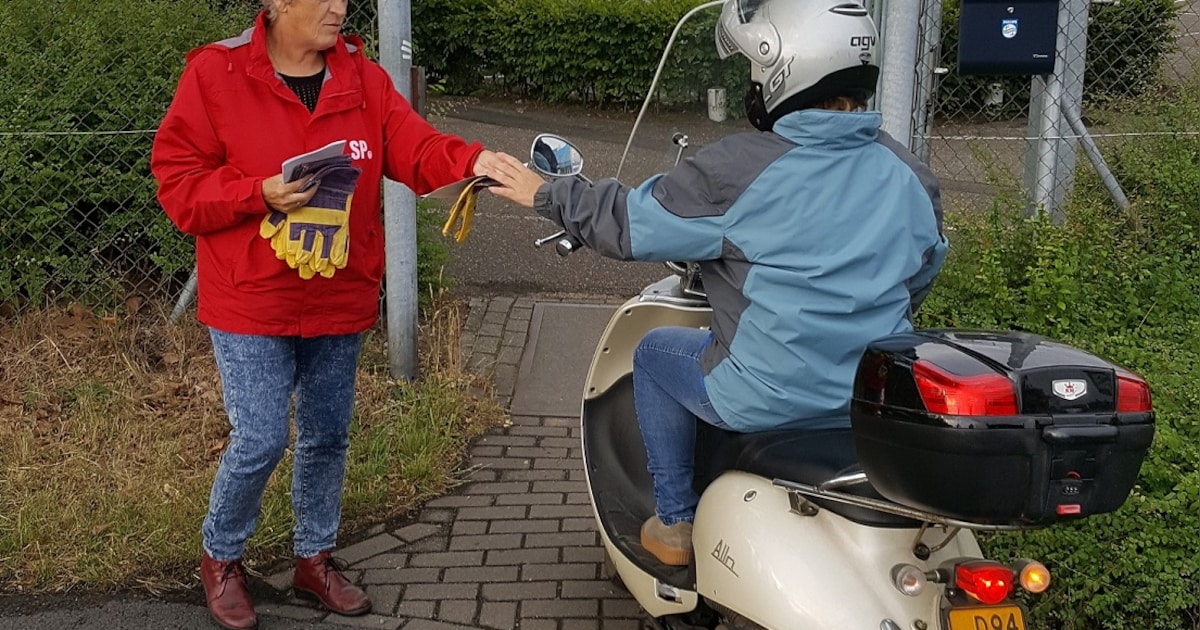 SP-actie aan de poort bij Philips Winterswijk: 'Wij willen werk, geen ...
