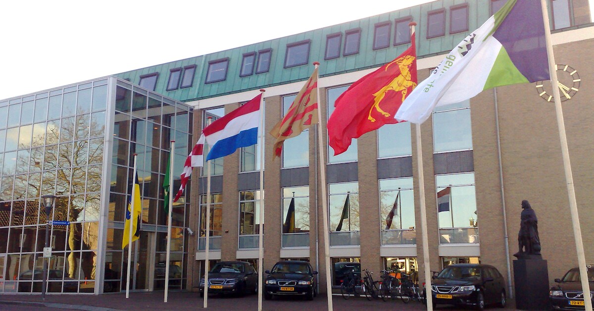 Wonen met stip op 1, maar wat kan er nog meer met het gemeentehuis in ...