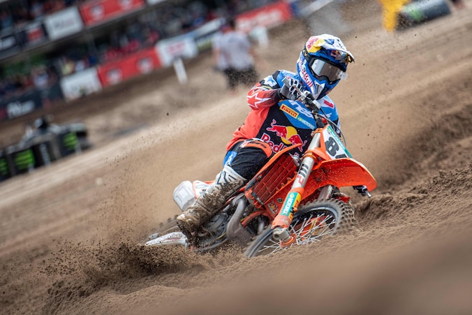 Jeffrey Herlings de beste in eerste manche bij MXGP in Arnhem | Sport ...