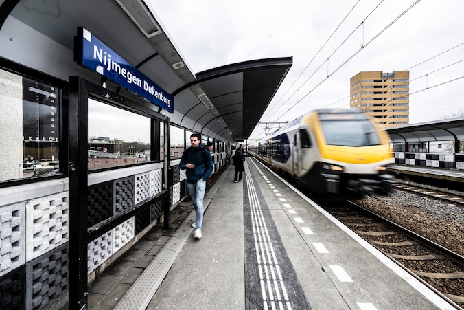 500 Nijmegenaren mogen een halfjaar gratis met de trein reizen | Regio ...
