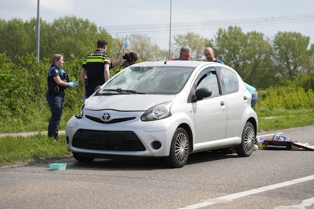 Fietser overleden na aanrijding met auto | Nieuws | De Gelderlander.nl