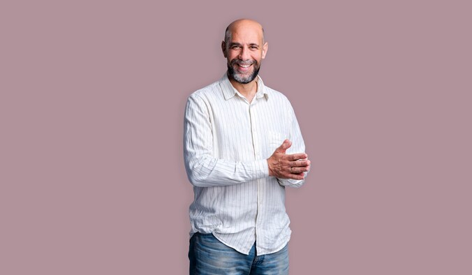 Abdelkader Benali te gast in Cuijk voor Boek & Praat | Regio | De ...