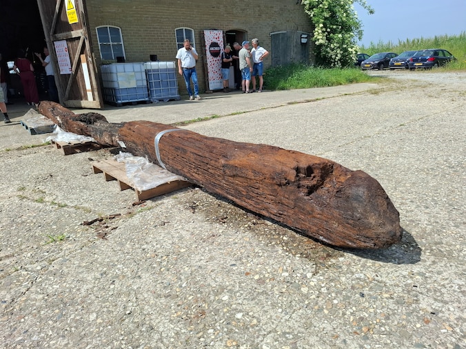 Bijzondere archeologische vondst in Maas & Waal: houten palen uit ...