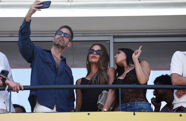Kim Kardashian steelt de show in Monaco: nieuwe vriendin Lewis Hamilton ...