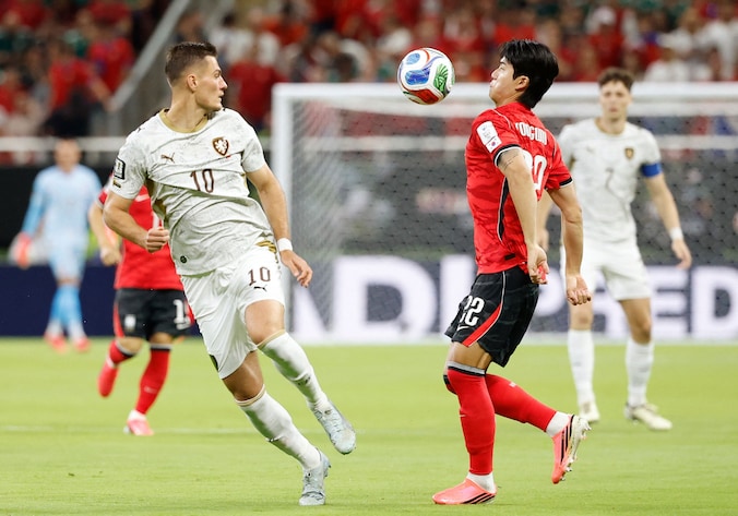 LIVE WK voetbal | Hwang en Son in de basis bij Zuid-Korea, Kovar onder ...