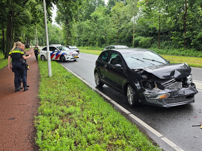 Twee auto's kwamen in botsing op Nijenoord Allee in Wageningen | Regio ...