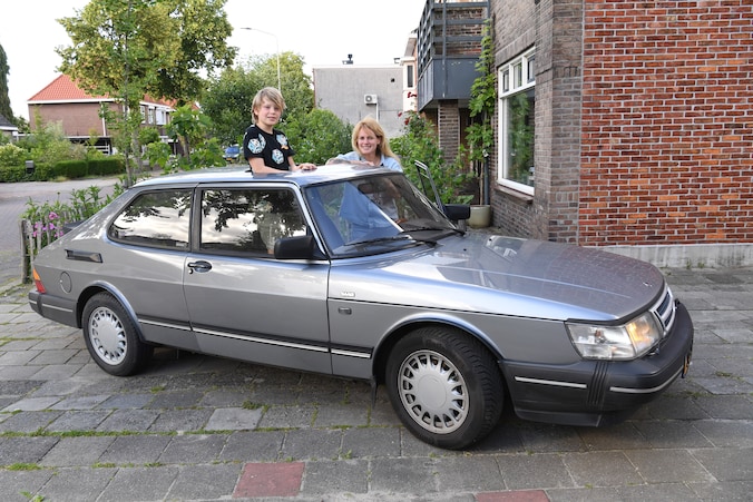 Tessa (45) uit Breda rijdt nu Saab, maar mist haar mintgroene Opel ...