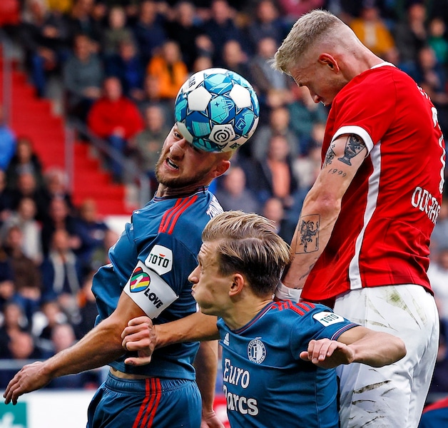 Arne Slot roemt liever het spel van Feyenoord én AZ dan een (terecht ...