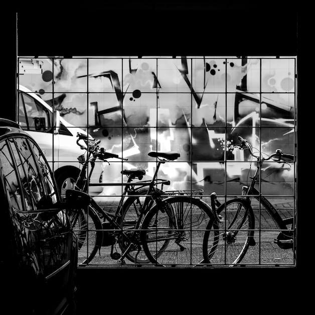 Knooppunt XL inspireert fotograaf; Fietsen, auto’s, bussen, treinen en ...