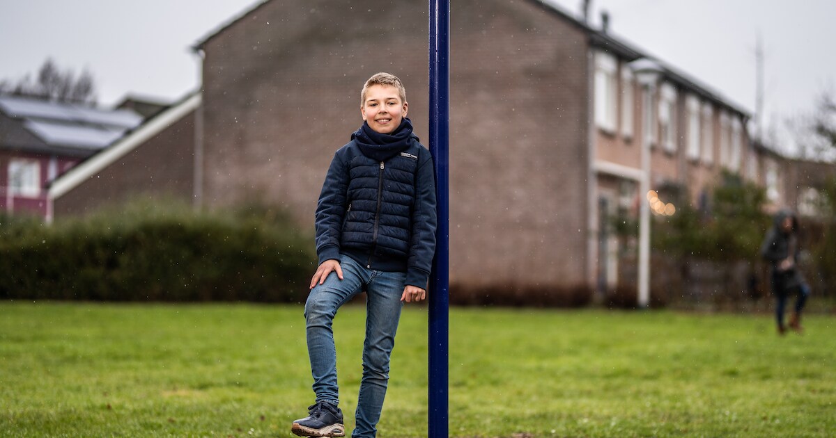 Florian (11) zamelt tienduizenden euro’s in voor een kunstgrasveld in ...