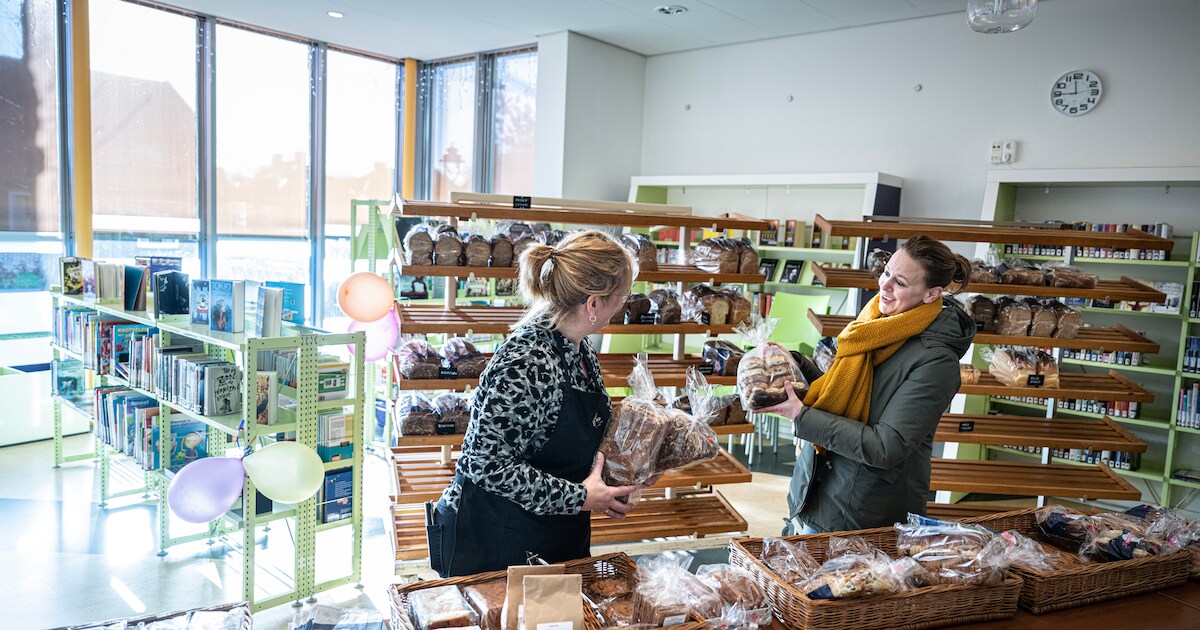 Voor een brood ga je in Bergharen niet naar de bakker maar naar de bieb ...