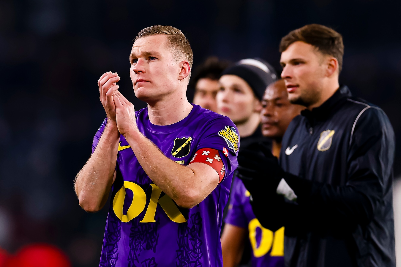 Een kruiwagen aan complimenten, maar NAC staat nog steeds in ...