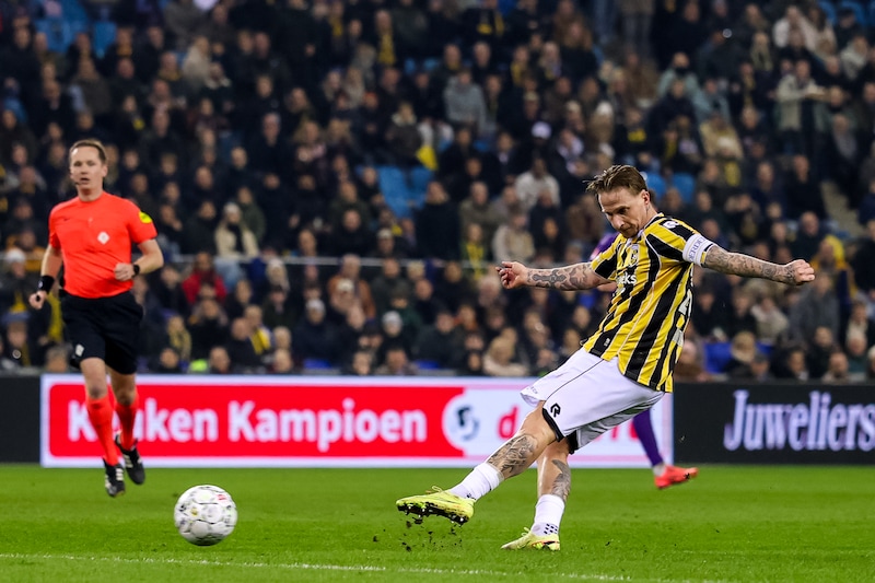 LIVE | FC Dordrecht draait het om en zet Vitesse op achterstand (1-2 ...