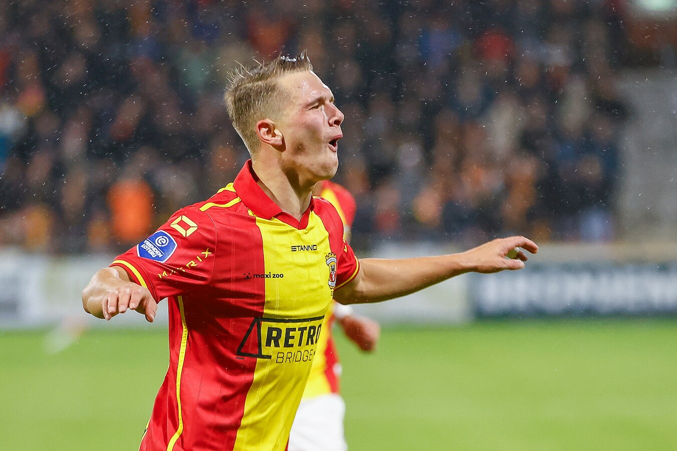 Mathis Suray velt Excelsior met twee treffers en bezorgt Go Ahead Eagles droomweek | Foto ...