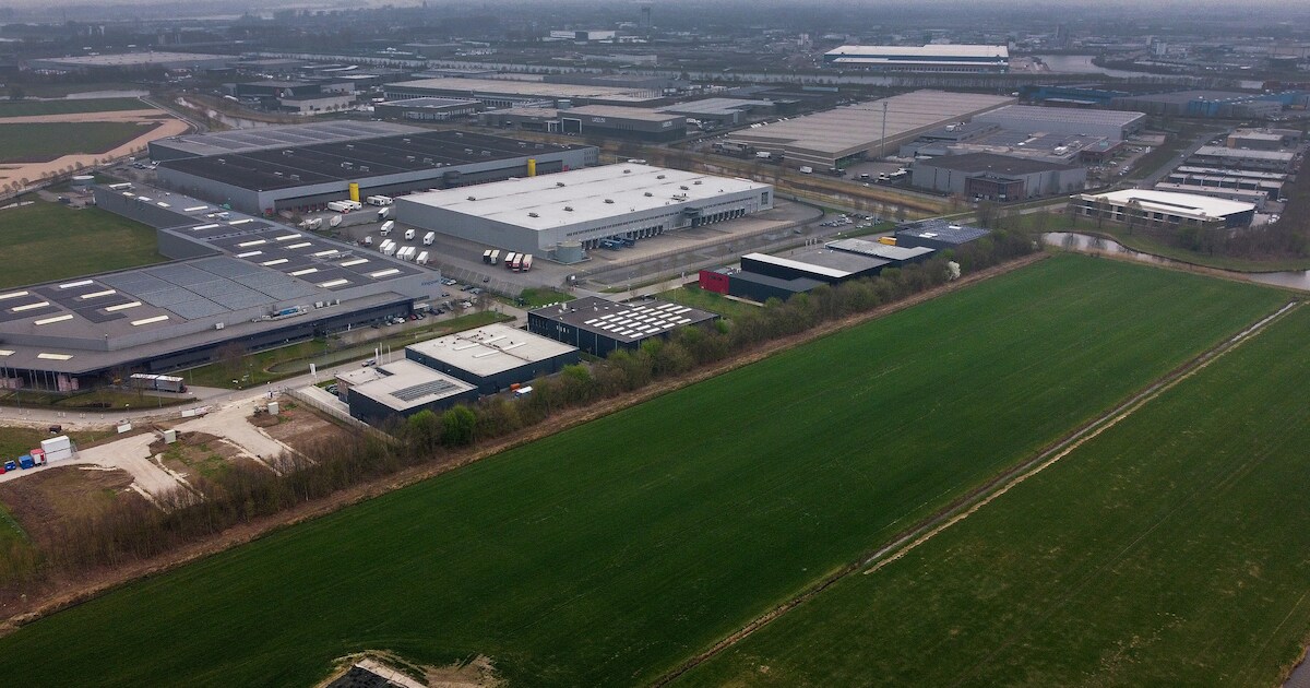 Plan Neder-Betuws azc naast Medel hangt van noodverbandjes aan elkaar ...