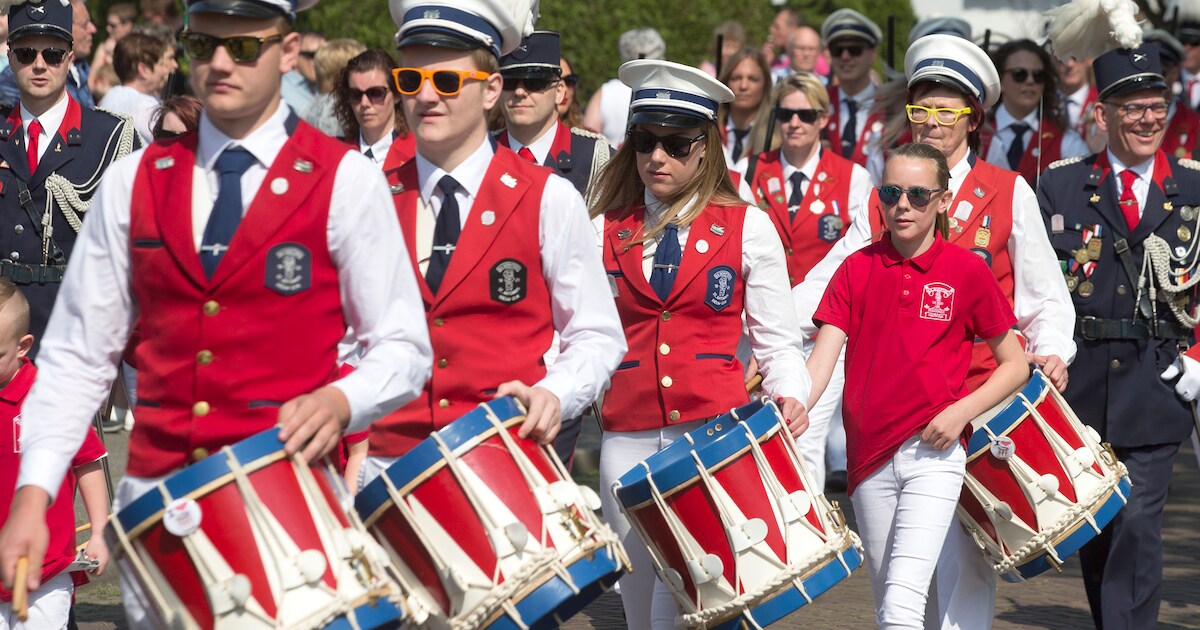 Nieuw-Dijkse Schutterij pakt uit in jubileumjaar: nieuw vaandel en ...