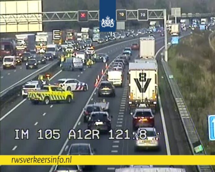 Ongeval met meerdere voertuigen op A12 bij Arnhem | Arnhem | gelderlander.nl