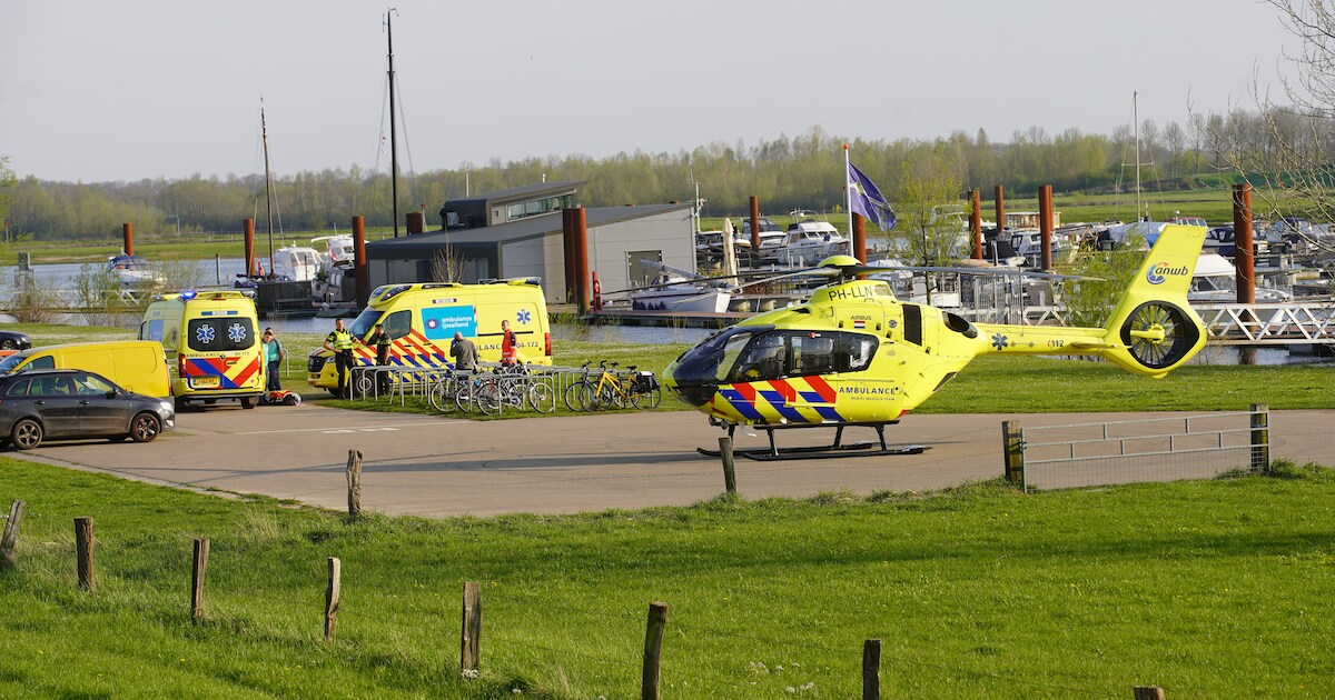 Man valt van trap bij Wilhelminabrug en raakt ernstig gewond | Home ...