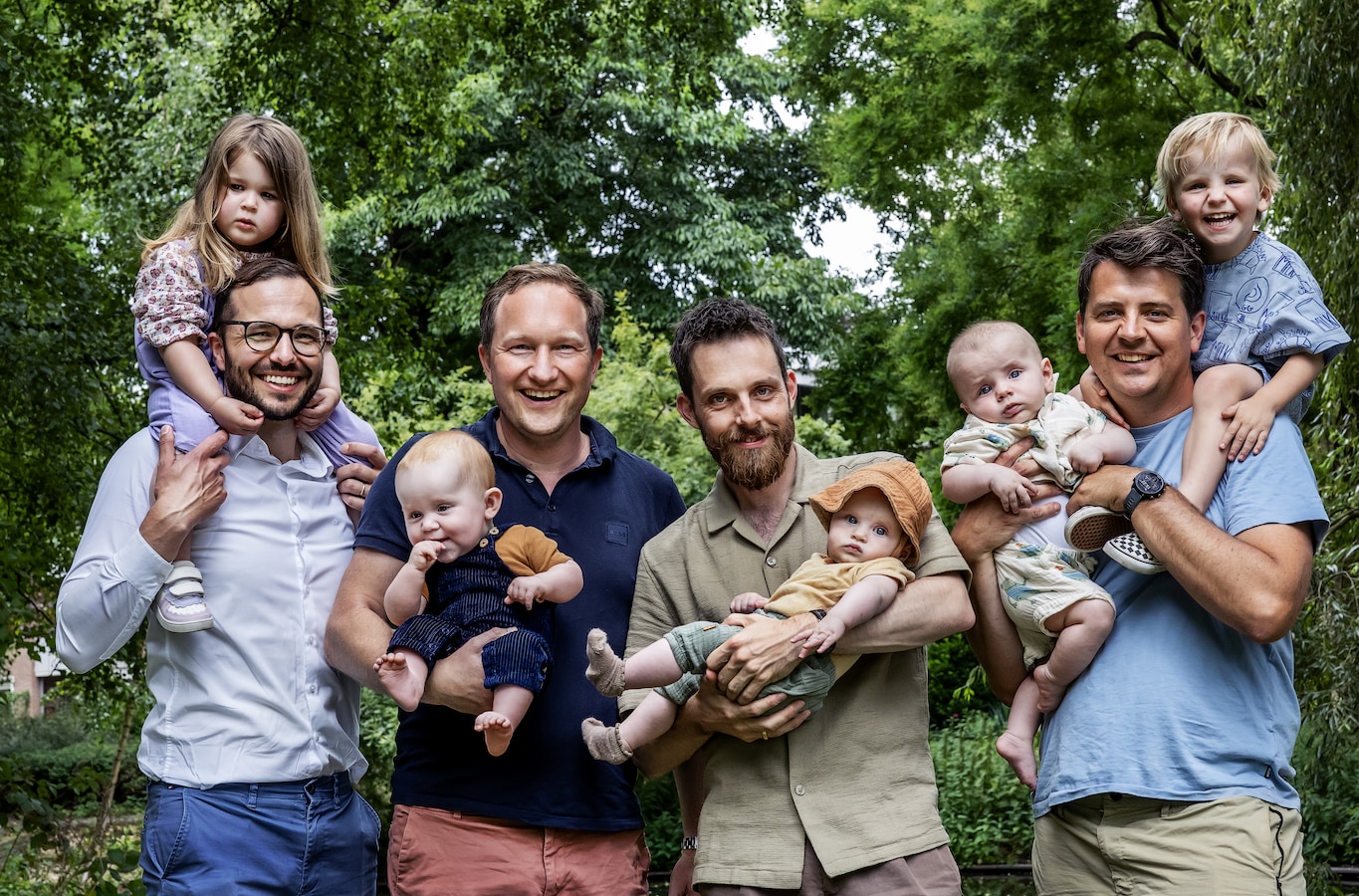 Slingeren tussen wieg en raadszaal: deze jonge vaders voeren campagne ...