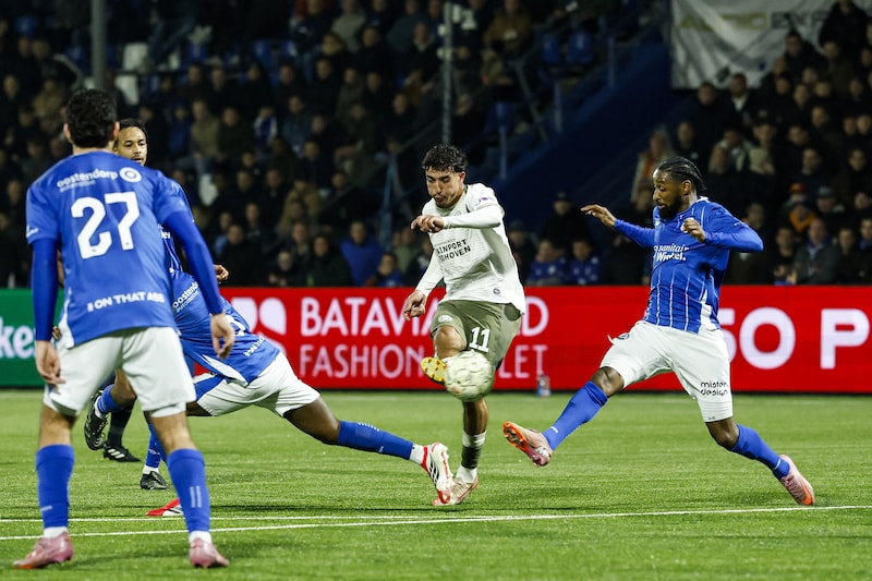 LIVE KNVB Beker | Probleemloze avond voor PSV in Den Bosch, brengt Bosz ...