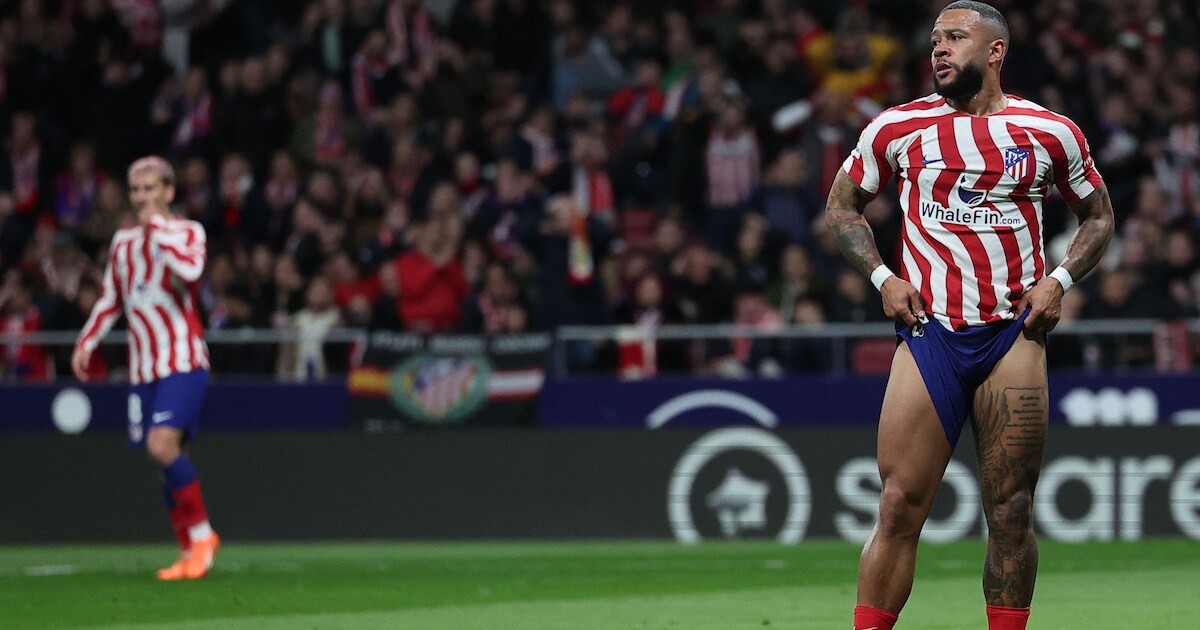Penalty Memphis Depay gaat de wereld over: panenka mislukt volledig ...