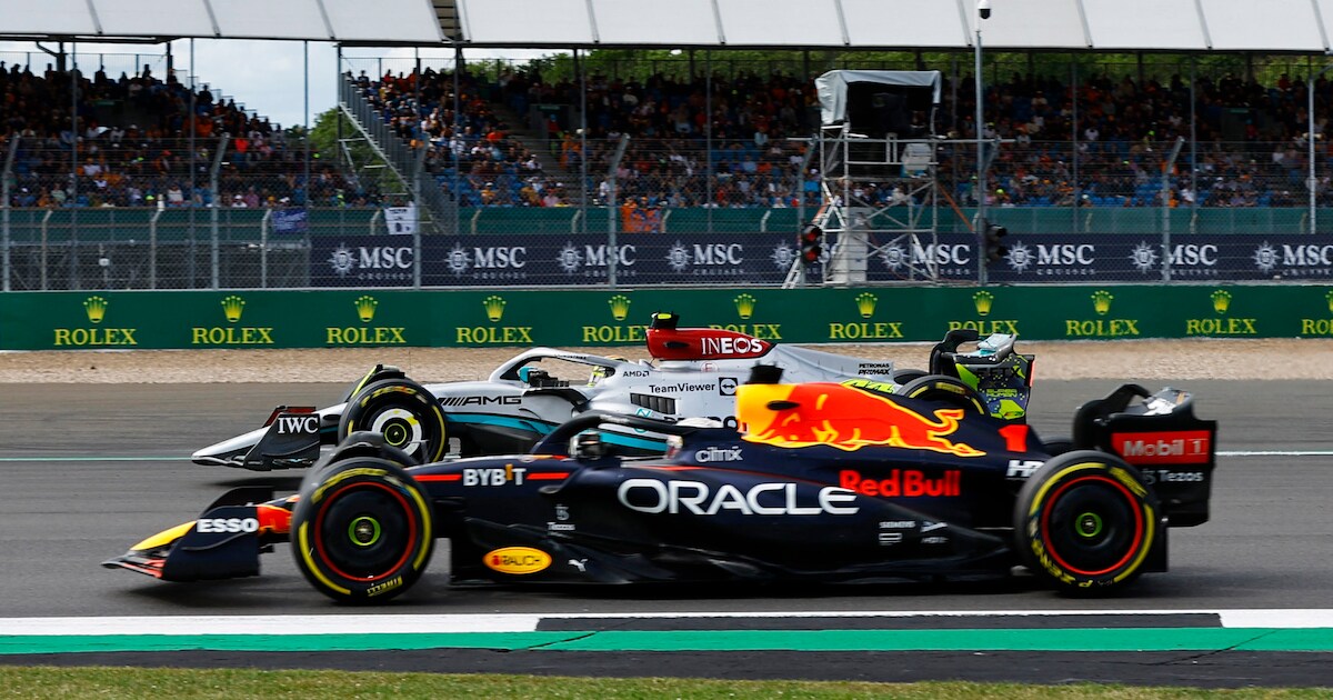 Max Verstappen komt in tweede training op Silverstone niet verder dan vierde tijd | Formule 1 ...