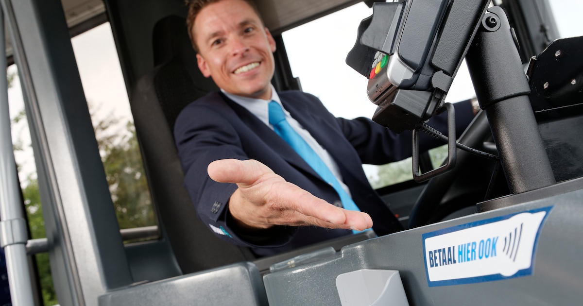 In de trein en bus kun je nu met bankpas of telefoon contactloos ...