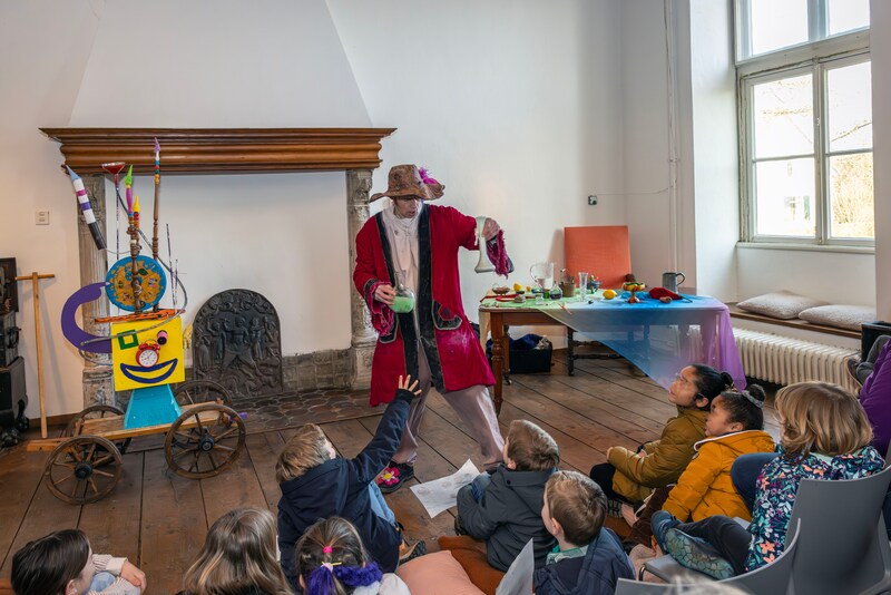 Professor Bombastix komt naar kasteel Hernen | Regio | De Gelderlander.nl