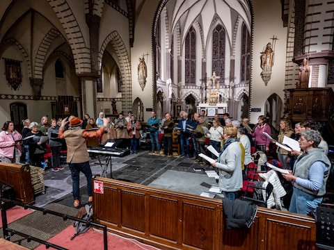 Popkoor Ap/Art viert 50 jaar met concerten in Millingen aan de Rijn ...