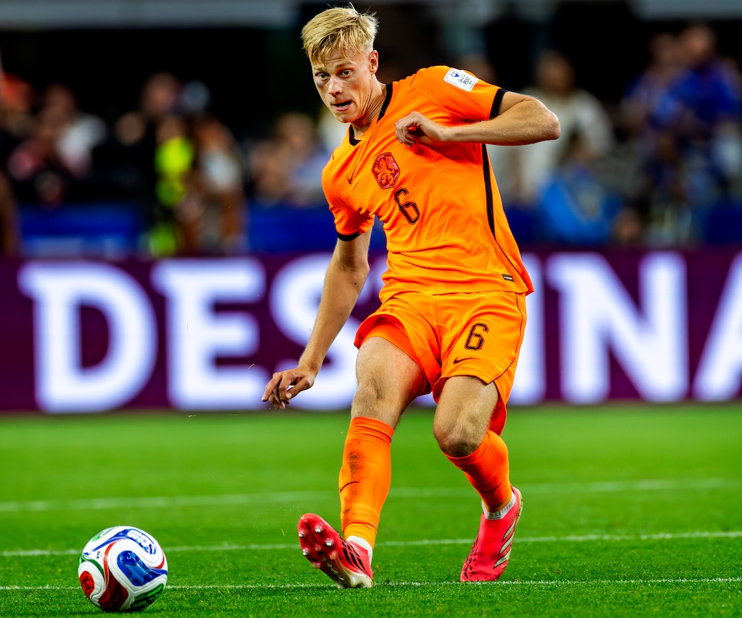 Champagne mag ontkurkt worden bij JVOZ na transfer Jan Paul van Hecke ...