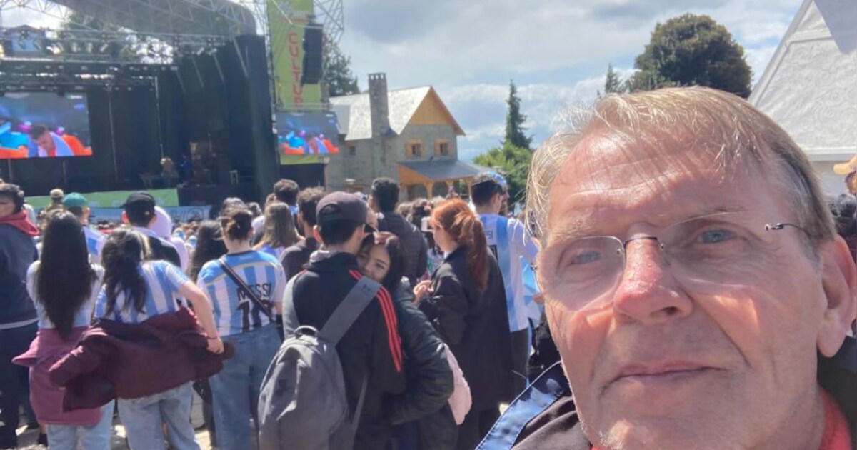 Frans (75) uit Nederasselt kijkt kwartfinale tussen de Argentijnen ...