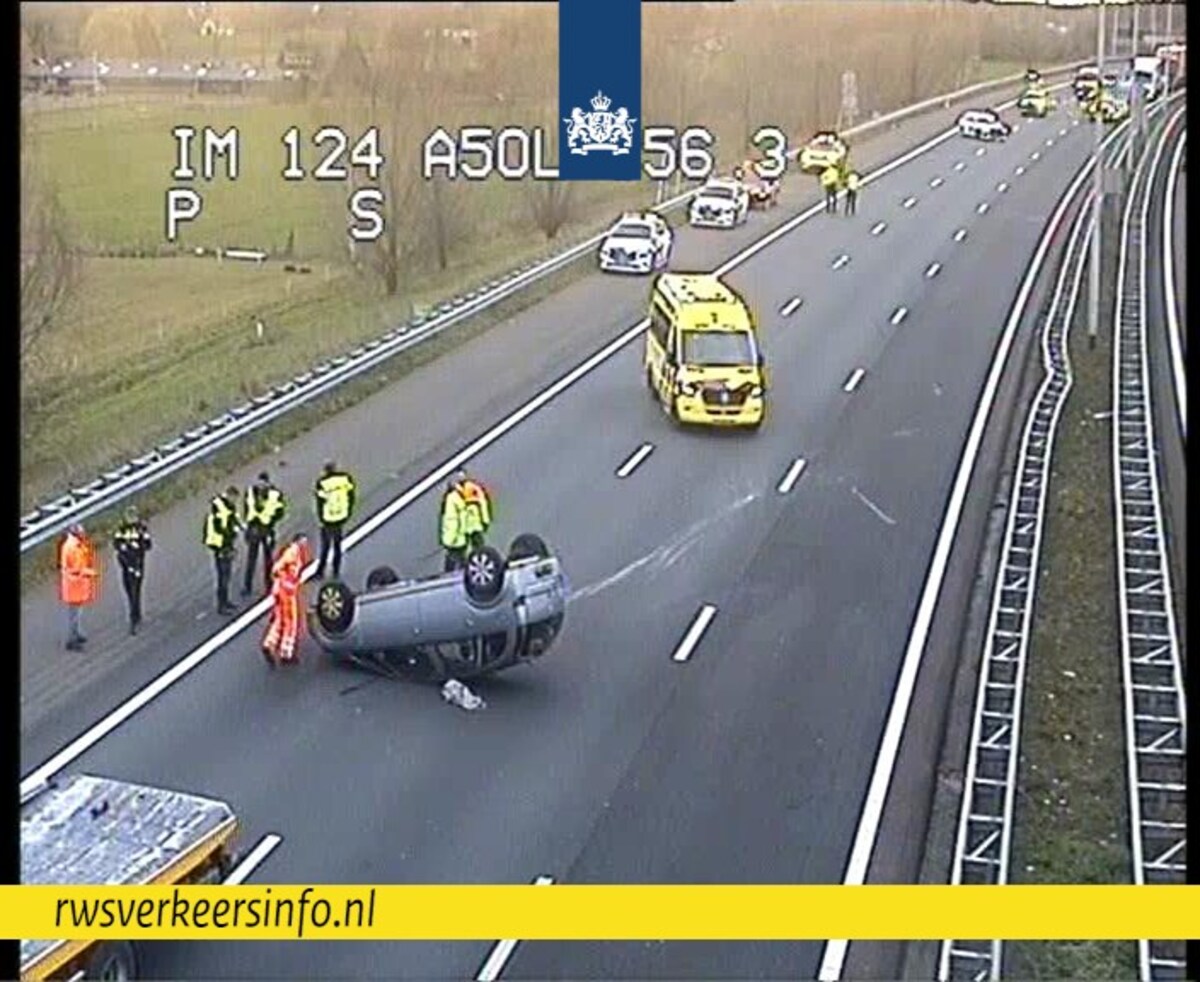 A50 na zwaar ongeluk weer open, traumahelikopter landde op snelweg ...
