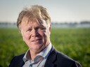 Iedere dag weer wordt met het priemende vingertje richting die ...
