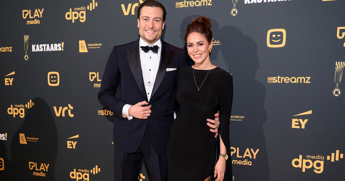 Viktor Verhulst verloofd met zijn Sarah: ‘Het begin van ons voor altijd ...