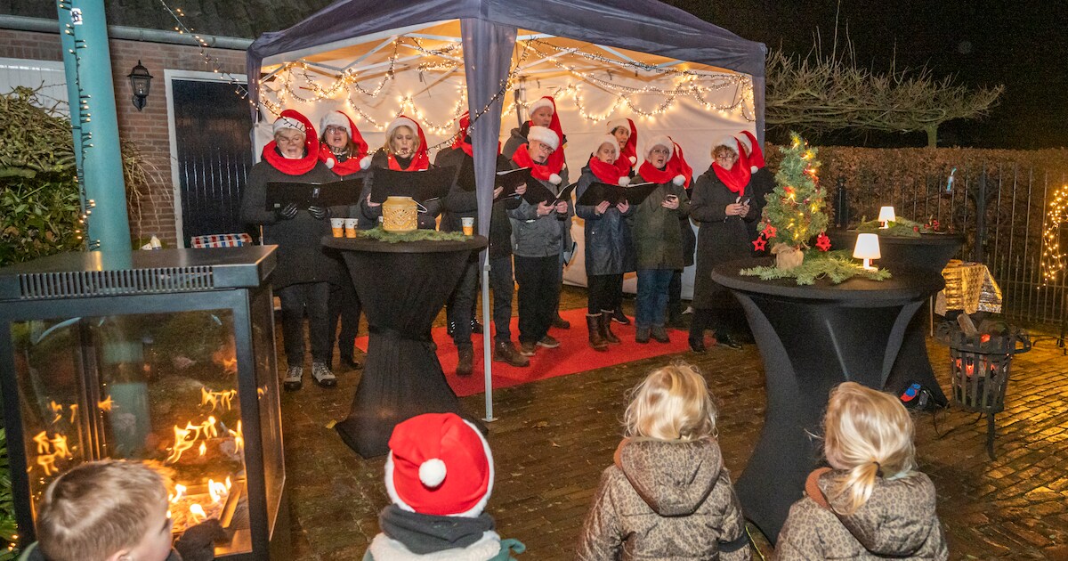 Ook op de kerstmarkt in Sint Anthonis is omkijken naar een ander ...