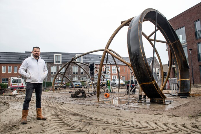 Kunstwerk Dolium ‘verrijst’ uit de modder op Vrachelspein | Brabant ...